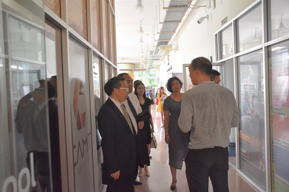 ต้อนรับอาคันตุกะจาก Neijiang Normal University | CAMT CMU - วิทยาลัย ...