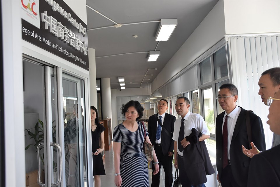 ต้อนรับอาคันตุกะจาก Neijiang Normal University | CAMT CMU - วิทยาลัย ...